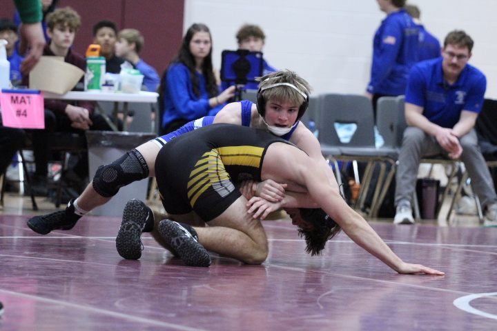 Bennington Badgers Dominate Eastern Midlands Conference Duals in ...